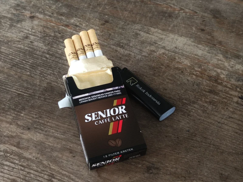 Senior Caffe Latte, Rokok Rasa Kopi yang Wajib untuk Dicicipi » Boleh ...