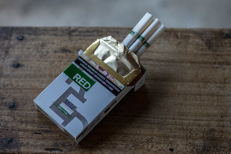 Mengapa Saya Menyukai Rokok Red Mild Menthol » Boleh Merokok